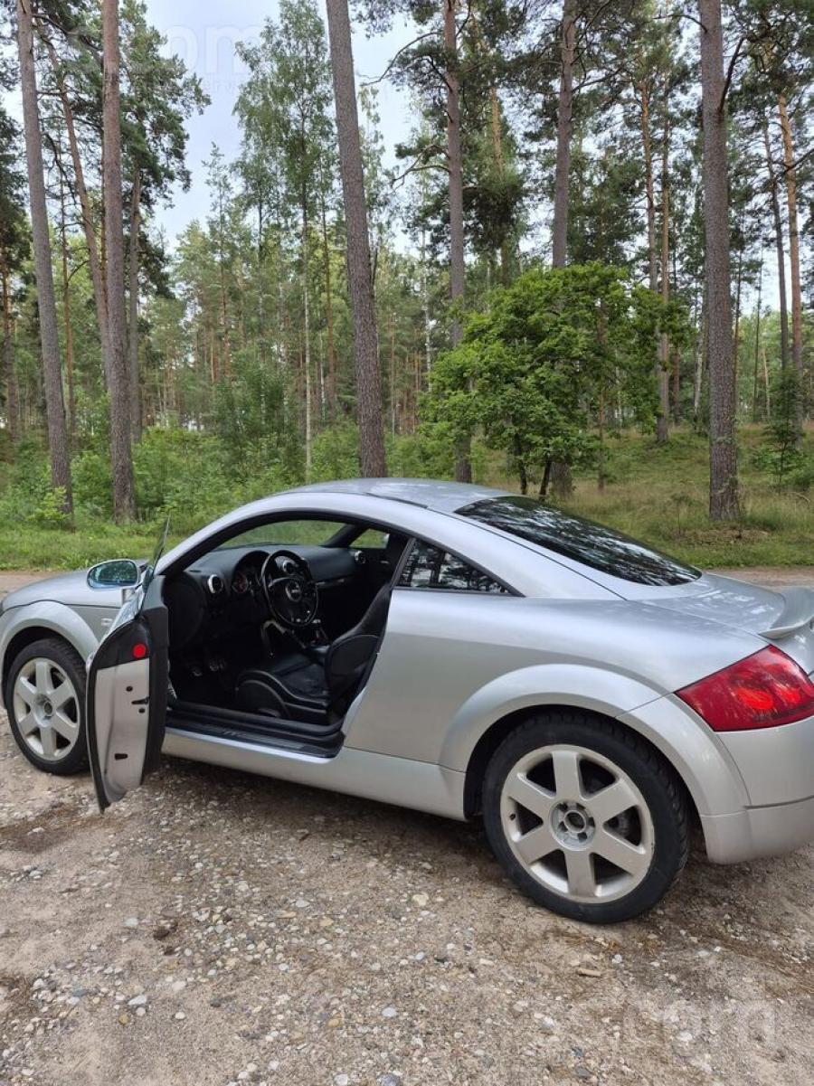 Pelēks Audi TT 1998 Rīga, ar dzinēja tilpumu 1.80 L un nobraukumu 215 tūkst. km par 3000 €, foto 6 vietnē AUTOMOTO.COM.LV