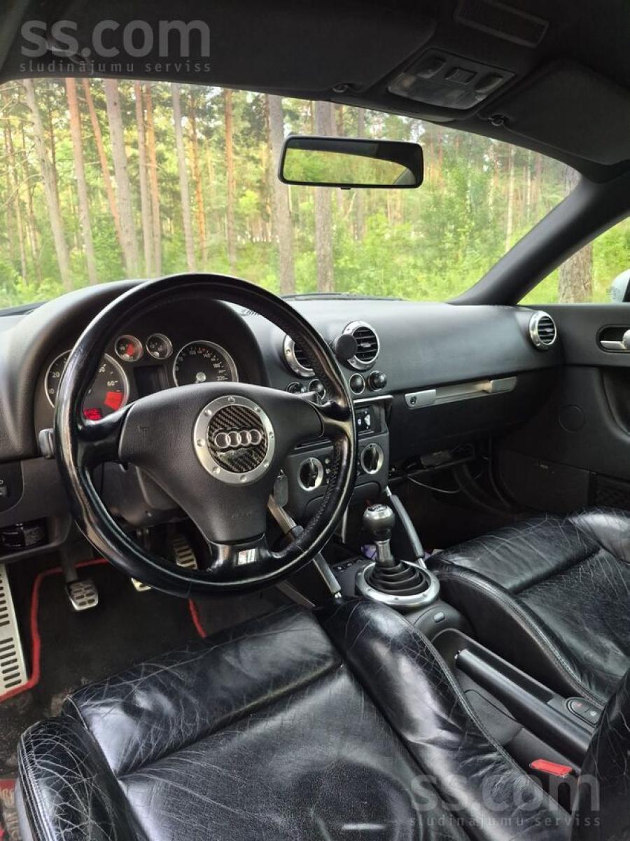 Pelēks Audi TT 1998 Rīga, ar dzinēja tilpumu 1.80 L un nobraukumu 215 tūkst. km par 3000 €, foto 12 vietnē AUTOMOTO.COM.LV