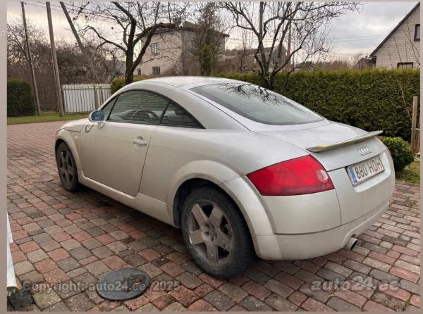 Grey Audi TT 1999 in Tallinn, with an engine capacity of 1.80 L and mileage of 298 thousand km for 4900 €, photo 1 on AUTOMOTO.COM.LV
