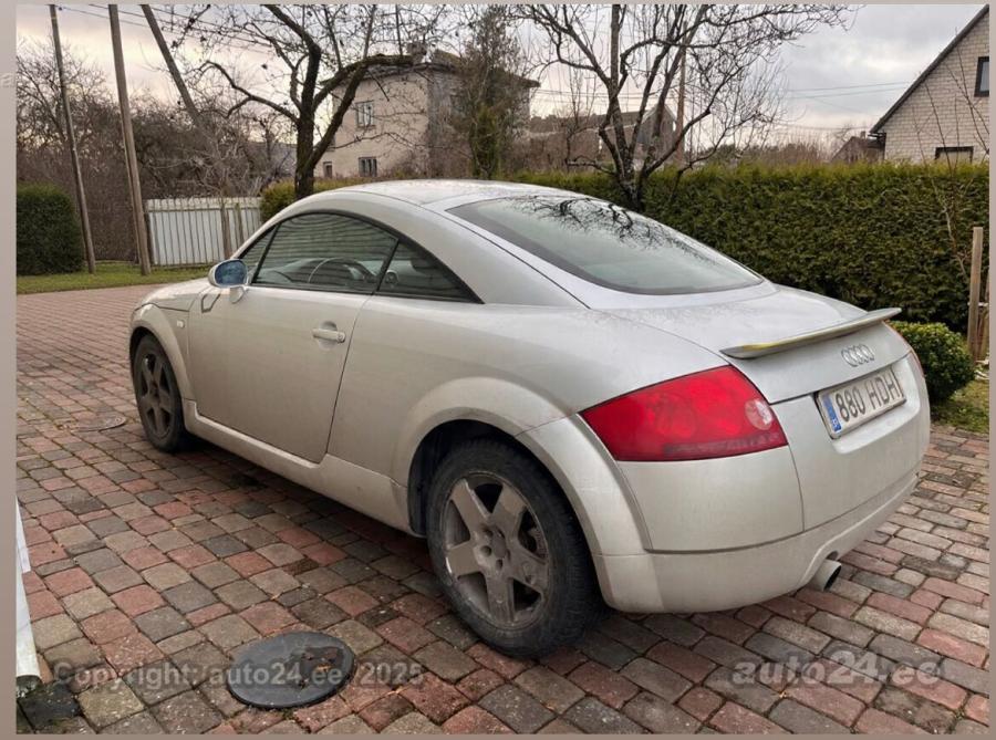 Pelēks Audi TT 1999 Tallina, ar dzinēja tilpumu 1.80 L un nobraukumu 298 tūkst. km par 4900 €, foto 1 vietnē AUTOMOTO.COM.LV