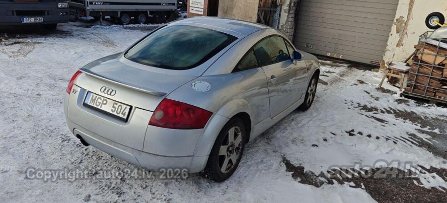 Pelēks Audi TT 1999 Pērnava, ar dzinēja tilpumu 0.00 L un nobraukumu 288 tūkst. km par 1700 €, foto 5 vietnē AUTOMOTO.COM.LV