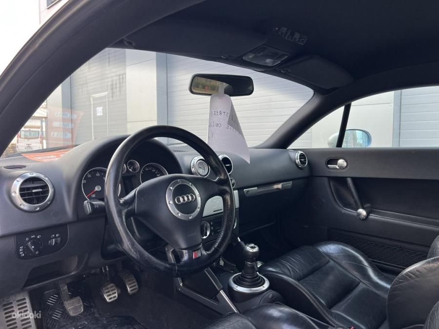Pelēks Audi TT 1999 Narva, ar dzinēja tilpumu 1.80 L un nobraukumu 318 tūkst. km par 1999 €, foto 21 vietnē AUTOMOTO.COM.LV