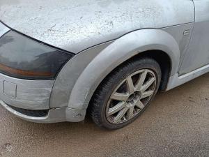 Pelēks Audi TT 1999 Kauņa, ar dzinēja tilpumu 1.78 L un nobraukumu 192 tūkst. km par 1500 €, foto 8 vietnē AUTOMOTO.COM.LV