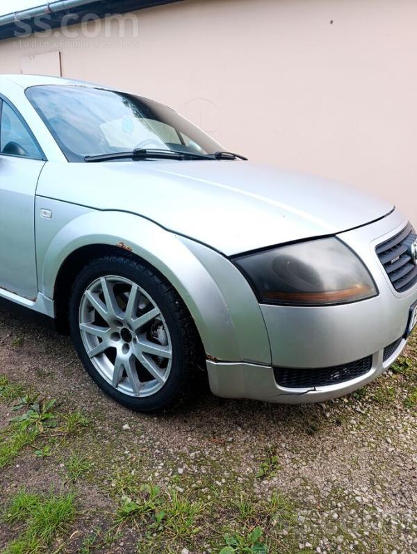 Pelēks Audi TT 1999 Rīga, ar dzinēja tilpumu 1.80 L un nobraukumu 287 tūkst. km par 2300 €, foto 4 vietnē AUTOMOTO.COM.LV