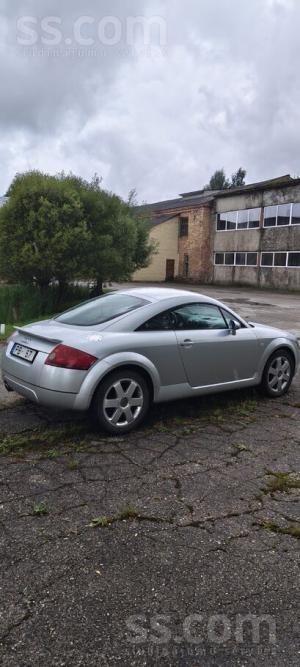 Pelēks Audi TT 2000 Saldus, ar dzinēja tilpumu 1.80 L un nobraukumu 190 tūkst. km par 3100 €, foto 5 vietnē AUTOMOTO.COM.LV