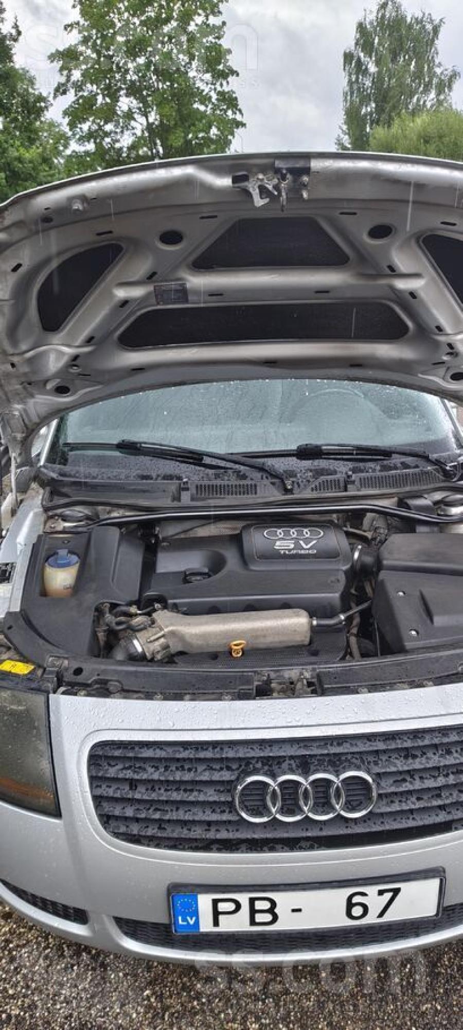 Pelēks Audi TT 2000 Saldus, ar dzinēja tilpumu 1.80 L un nobraukumu 190 tūkst. km par 3100 €, foto 7 vietnē AUTOMOTO.COM.LV