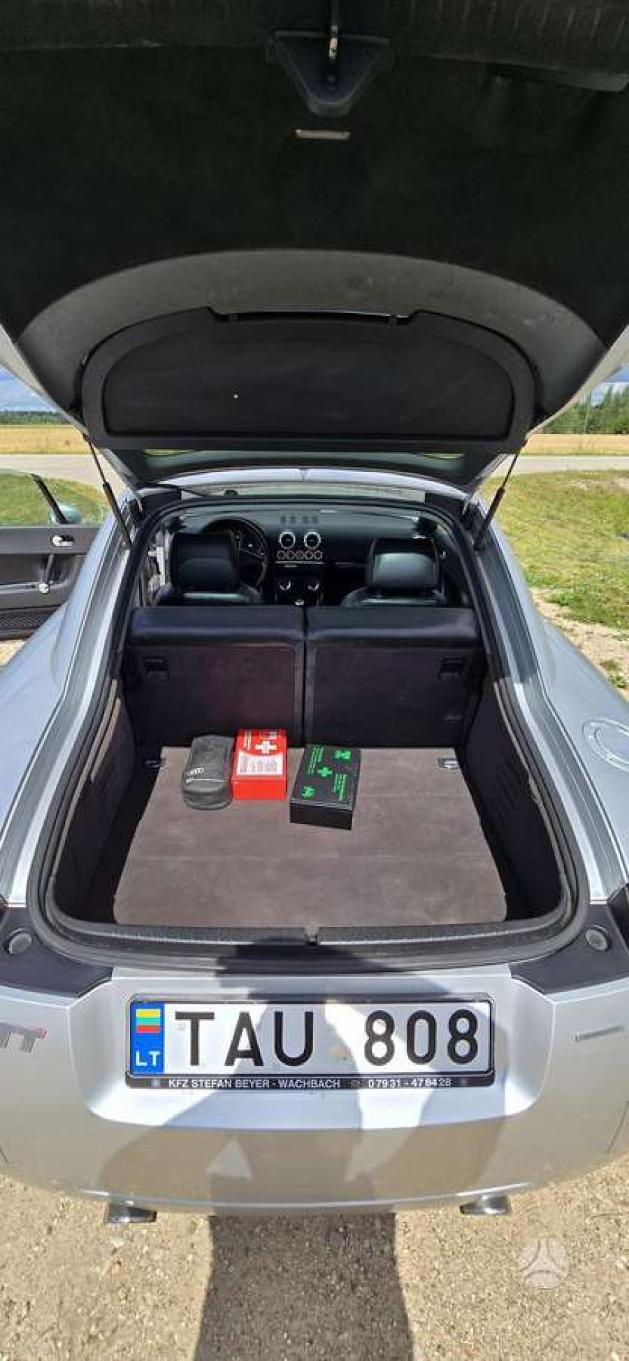 Grey Audi TT 2000 in Birzai, with an engine capacity of 1.78 L and mileage of 209 thousand km for 7700 €, photo 16 on AUTOMOTO.COM.LV