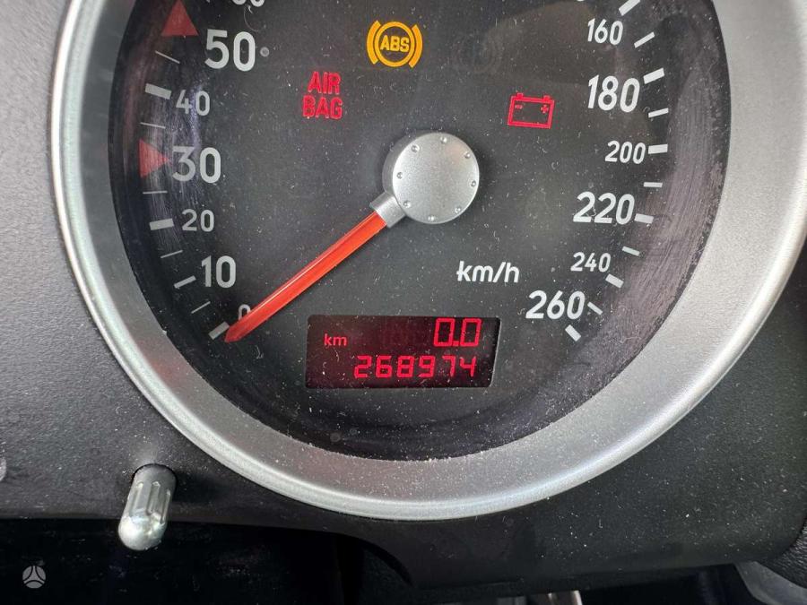 Серый Ауди ТТ 2000 в Клайпеда, объемом двигателя 1.78 л и пробегом 269 тыс. км за 3300 €, фото 18 на AUTOMOTO.COM.LV