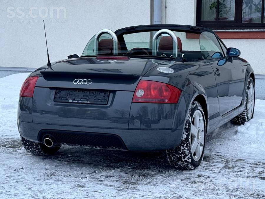 Grey Audi TT 2001 in Jelgava, with an engine capacity of 1.80 L and mileage of 250 thousand km for 5950 €, photo 3 on AUTOMOTO.COM.LV