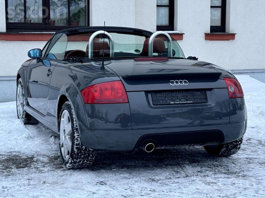 Grey Audi TT 2001 in Jelgava, with an engine capacity of 1.80 L and mileage of 250 thousand km for 5950 €, photo 4 on AUTOMOTO.COM.LV