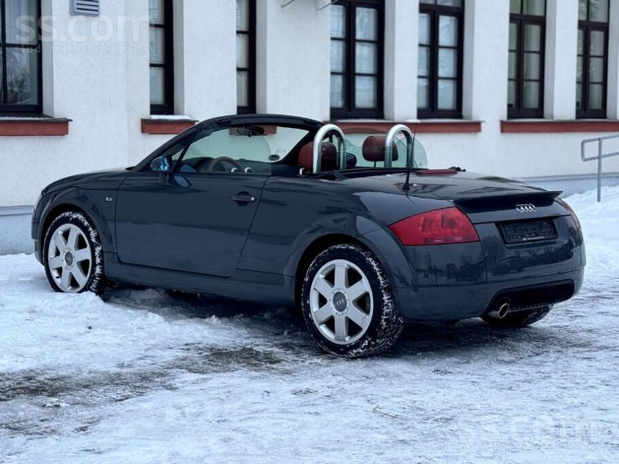 Grey Audi TT 2001 in Jelgava, with an engine capacity of 1.80 L and mileage of 250 thousand km for 5950 €, photo 12 on AUTOMOTO.COM.LV