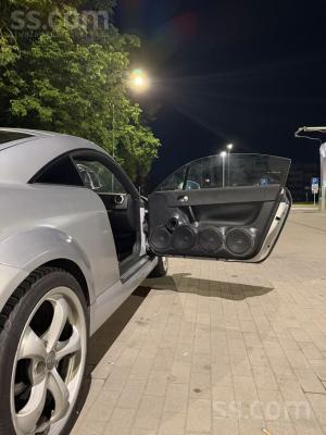 Grey Audi TT 2001 in Rezekne, with an engine capacity of 1.80 L and mileage of 225 thousand km for 5500 €, photo 4 on AUTOMOTO.COM.LV