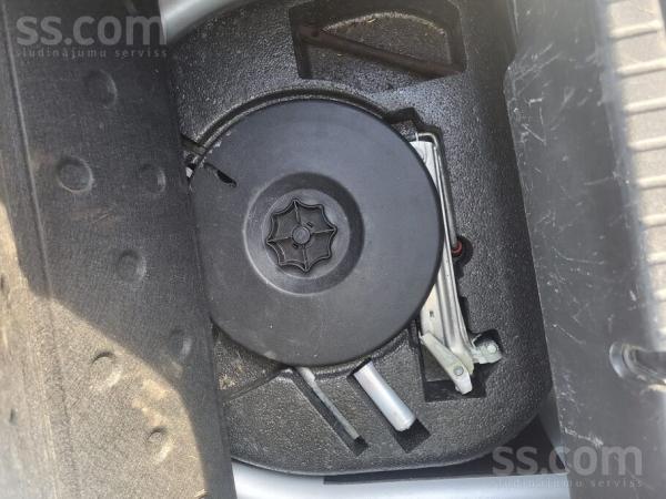 Grey Audi TT 2003 in Riga, with an engine capacity of 1.80 L and mileage of 259 thousand km for 3499 €, photo 7 on AUTOMOTO.COM.LV