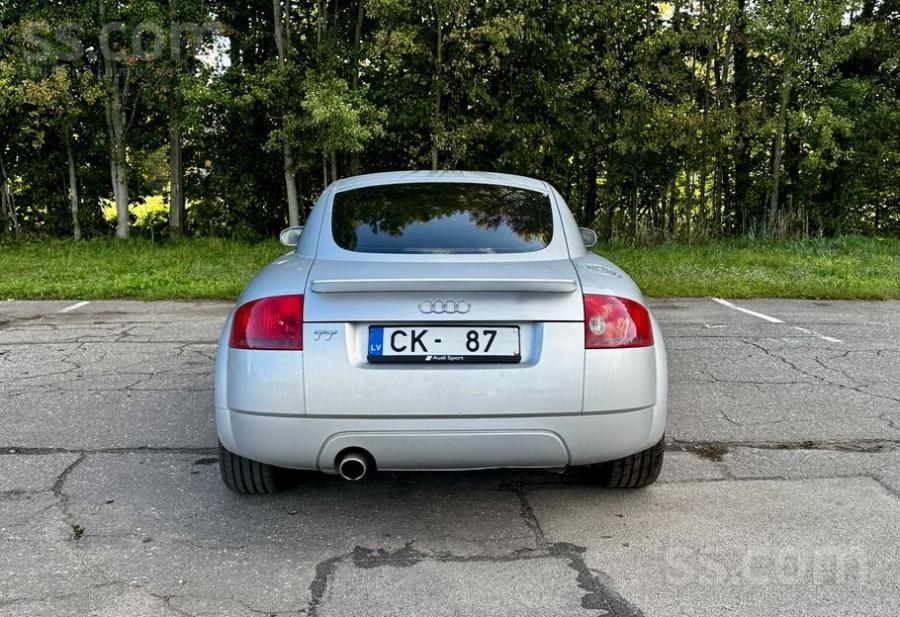 Grey Audi TT 2004 in Riga, with an engine capacity of 1.80 L and mileage of 224 thousand km for 3950 €, photo 5 on AUTOMOTO.COM.LV