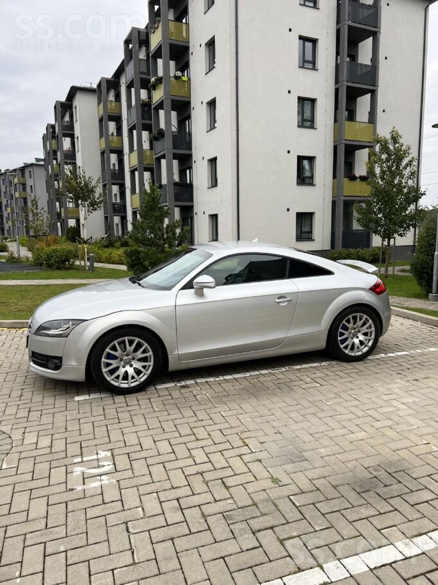 Pelēks Audi TT 2006 Rīga, ar dzinēja tilpumu 2.00 L un nobraukumu 235 tūkst. km par 6333 €, foto 4 vietnē AUTOMOTO.COM.LV