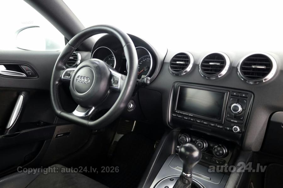 Grey Audi TT 2007 in Tallinn, with an engine capacity of 3.20 L and mileage of 248 thousand km for 4499 €, photo 6 on AUTOMOTO.COM.LV