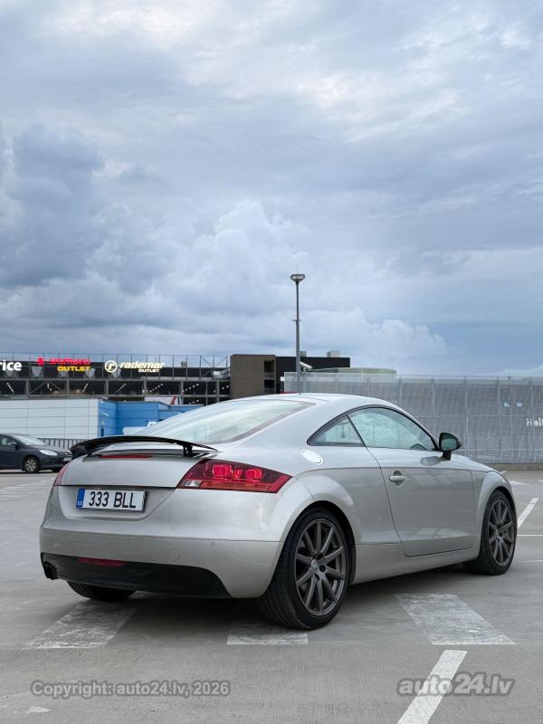 Pelēks Audi TT 2007 Tallina, ar dzinēja tilpumu 2.00 L un nobraukumu 150 tūkst. km par 9490 €, foto 6 vietnē AUTOMOTO.COM.LV