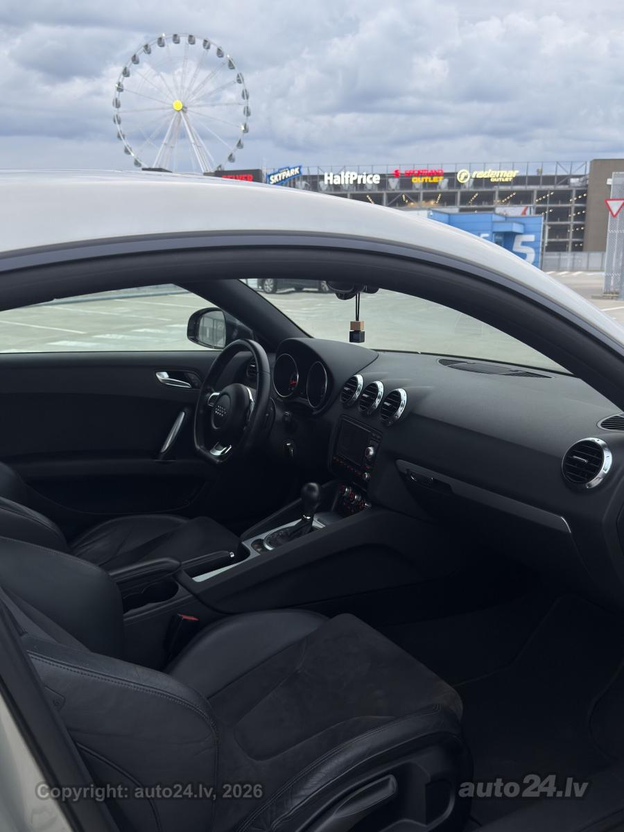 Pelēks Audi TT 2007 Tallina, ar dzinēja tilpumu 2.00 L un nobraukumu 150 tūkst. km par 9490 €, foto 13 vietnē AUTOMOTO.COM.LV