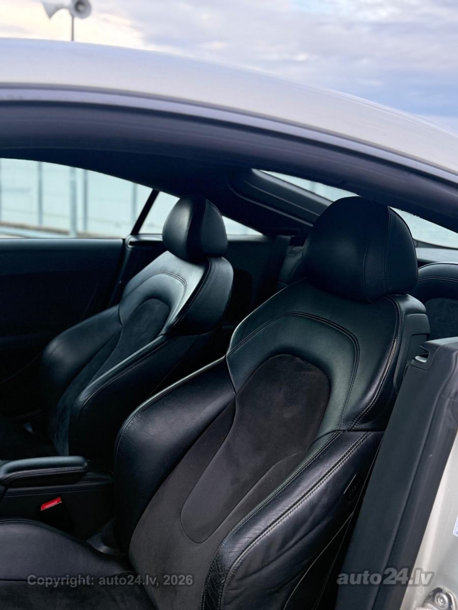 Pelēks Audi TT 2007 Tallina, ar dzinēja tilpumu 2.00 L un nobraukumu 150 tūkst. km par 9490 €, foto 14 vietnē AUTOMOTO.COM.LV