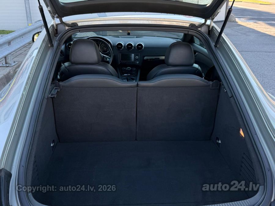 Pelēks Audi TT 2007 Tallina, ar dzinēja tilpumu 2.00 L un nobraukumu 150 tūkst. km par 9490 €, foto 16 vietnē AUTOMOTO.COM.LV