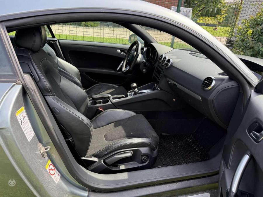 Grey Audi TT 2007 in Vilnius, with an engine capacity of 1.98 L and mileage of 320 thousand km for 1 €, photo 15 on AUTOMOTO.COM.LV