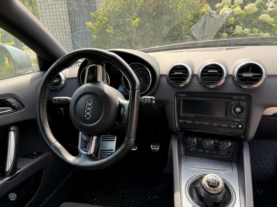 Grey Audi TT 2007 in Vilnius, with an engine capacity of 1.98 L and mileage of 320 thousand km for 1 €, photo 16 on AUTOMOTO.COM.LV