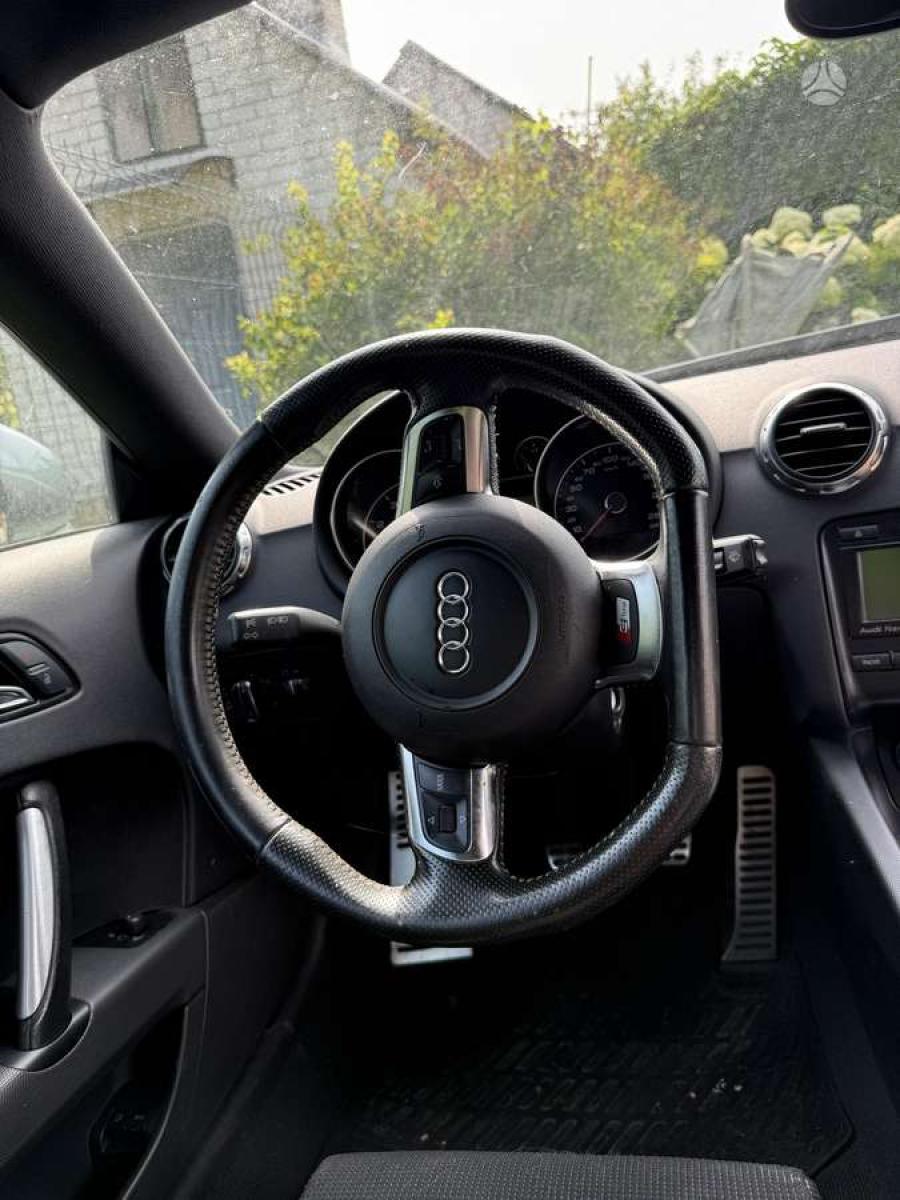 Grey Audi TT 2007 in Vilnius, with an engine capacity of 1.98 L and mileage of 320 thousand km for 1 €, photo 18 on AUTOMOTO.COM.LV