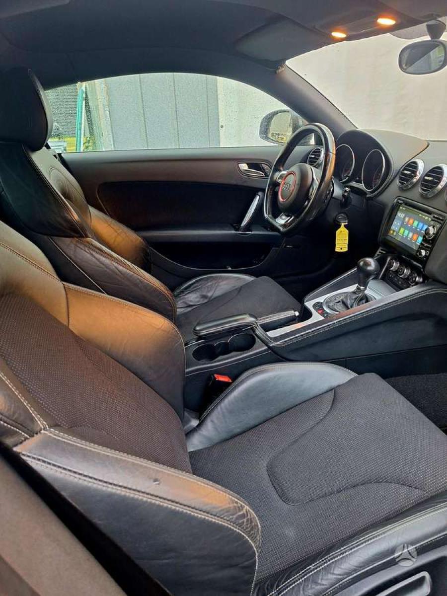 Pelēks Audi TT 2007 Alīta, ar dzinēja tilpumu 3.20 L un nobraukumu 254 tūkst. km par 5950 €, foto 14 vietnē AUTOMOTO.COM.LV