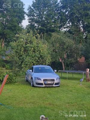 Pelēks Audi TT 2007 Daugavpils, ar dzinēja tilpumu 2.00 L un nobraukumu 185 tūkst. km par 5100 €, foto  vietnē AUTOMOTO.COM.LV