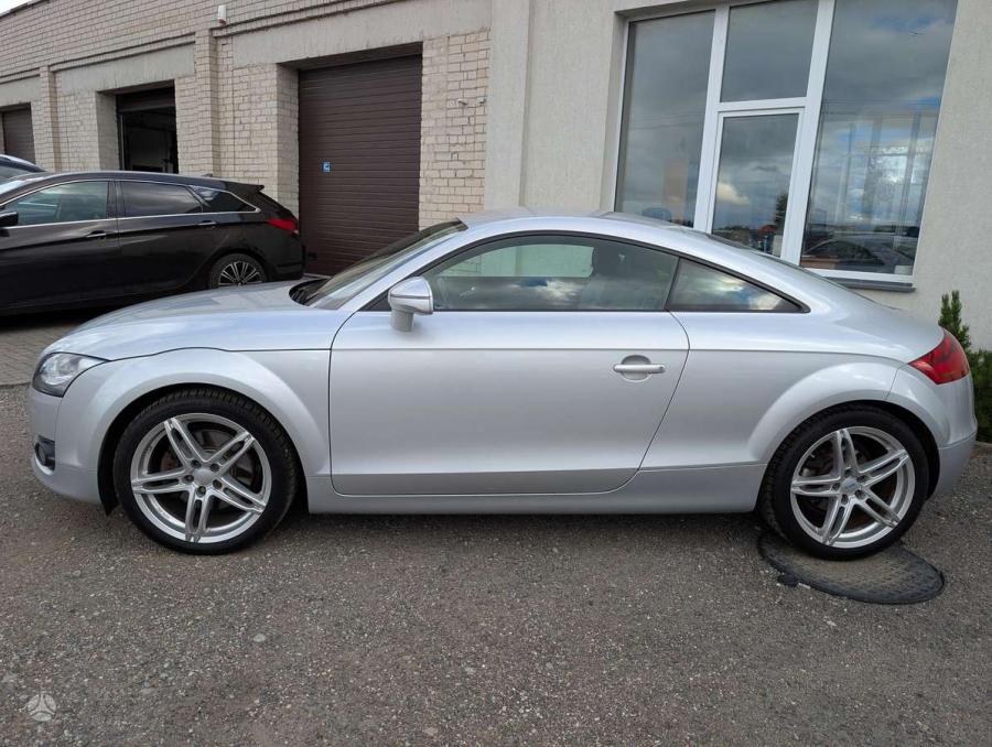 Grey Audi TT 2008 in Marijampole, with an engine capacity of 1.80 L and mileage of 222 thousand km for 5500 €, photo 8 on AUTOMOTO.COM.LV