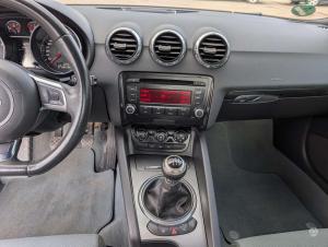 Grey Audi TT 2008 in Marijampole, with an engine capacity of 1.80 L and mileage of 222 thousand km for 5500 €, photo 29 on AUTOMOTO.COM.LV