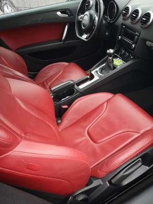 Grey Audi TT 2008 in Kaunas, with an engine capacity of 2.00 L and mileage of 293 thousand km for 5850 €, photo 9 on AUTOMOTO.COM.LV