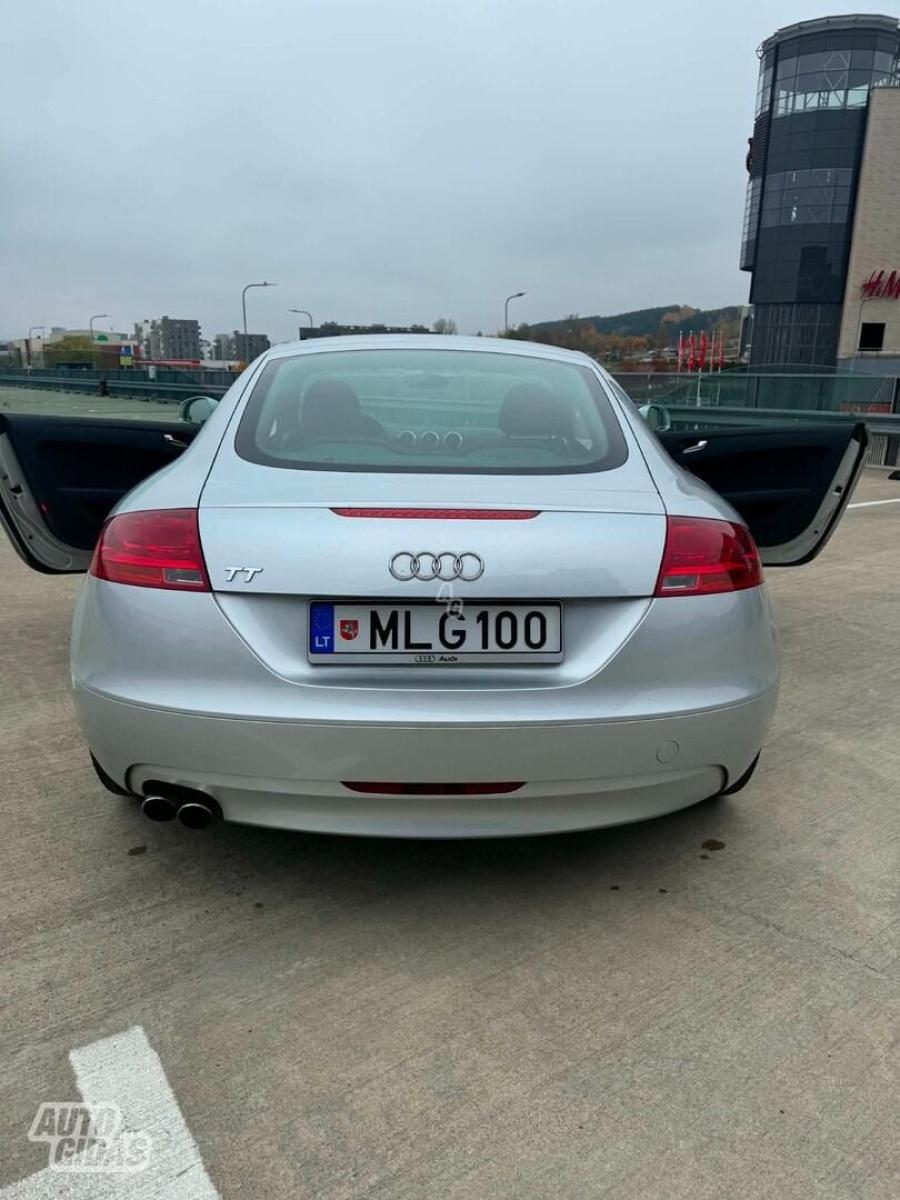 Pelēks Audi TT 2009 Viļņa, ar dzinēja tilpumu 2.00 L un nobraukumu 126 tūkst. km par 9000 €, foto 10 vietnē AUTOMOTO.COM.LV
