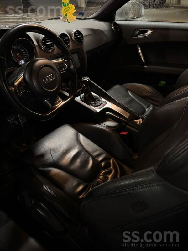 Grey Audi TT 2009 in Riga, with an engine capacity of 2.00 L and mileage of 235 thousand km for 7000 €, photo 6 on AUTOMOTO.COM.LV