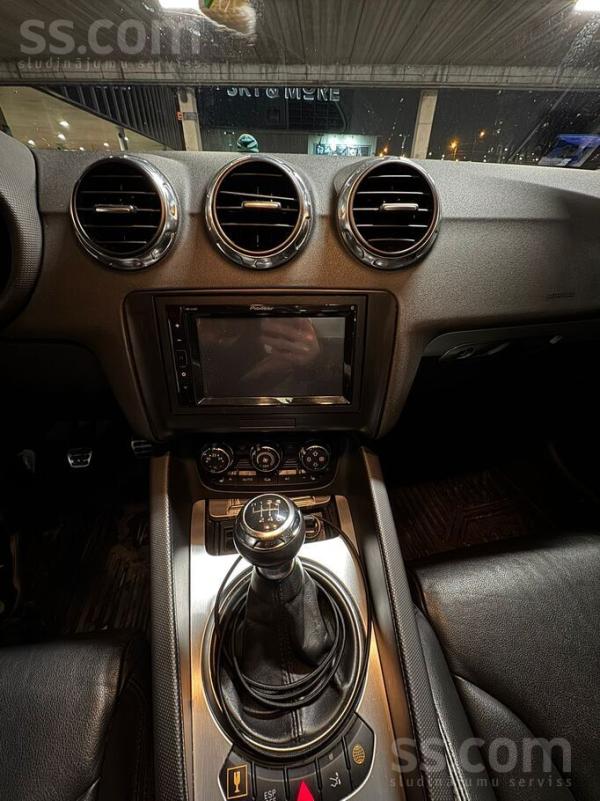 Grey Audi TT 2009 in Riga, with an engine capacity of 2.00 L and mileage of 235 thousand km for 7000 €, photo 10 on AUTOMOTO.COM.LV