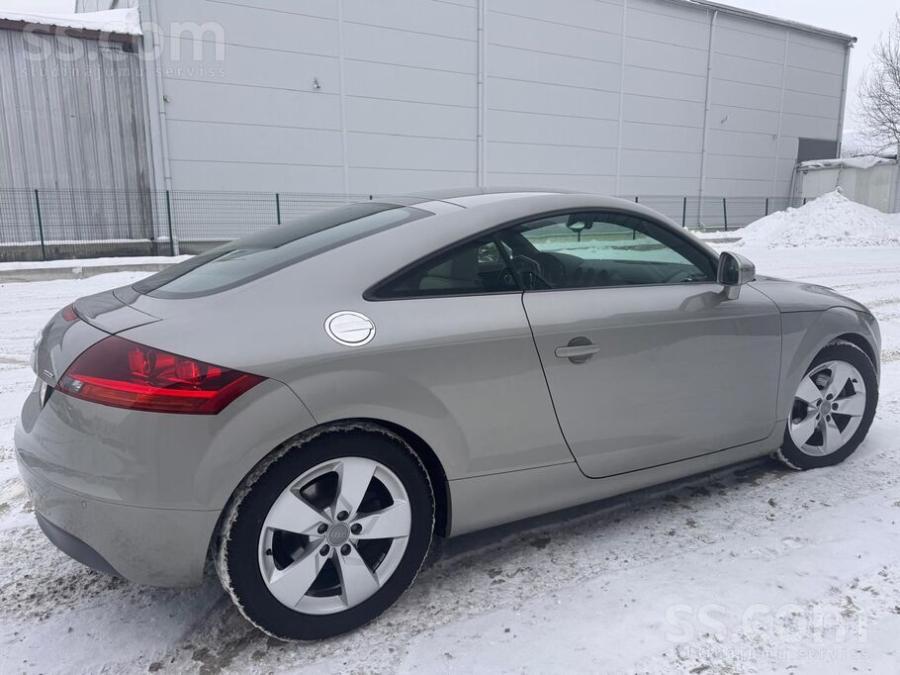 Grey Audi TT 2010 in Riga, with an engine capacity of 2.00 L and mileage of 330 thousand km for 7400 €, photo 4 on AUTOMOTO.COM.LV