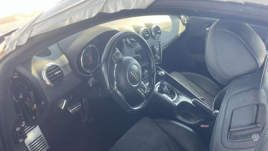 Pelēks Audi TT 2012 Viļņa, ar dzinēja tilpumu 1.98 L un nobraukumu 264 tūkst. km par 6400 €, foto 18 vietnē AUTOMOTO.COM.LV