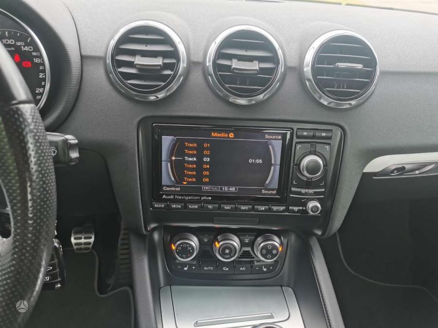 Grey Audi TT 2013 in Kaunas, with an engine capacity of 2.00 L and mileage of 281 thousand km for 8999 €, photo 21 on AUTOMOTO.COM.LV