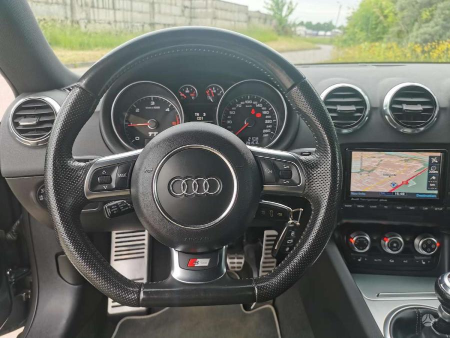 Grey Audi TT 2013 in Kaunas, with an engine capacity of 2.00 L and mileage of 281 thousand km for 8999 €, photo 23 on AUTOMOTO.COM.LV