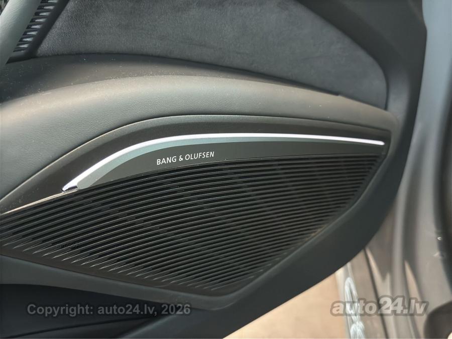 Pelēks Audi TT 2024 Tallina, ar dzinēja tilpumu 2.50 L un nobraukumu 10 tūkst. km par 66900 €, foto 14 vietnē AUTOMOTO.COM.LV