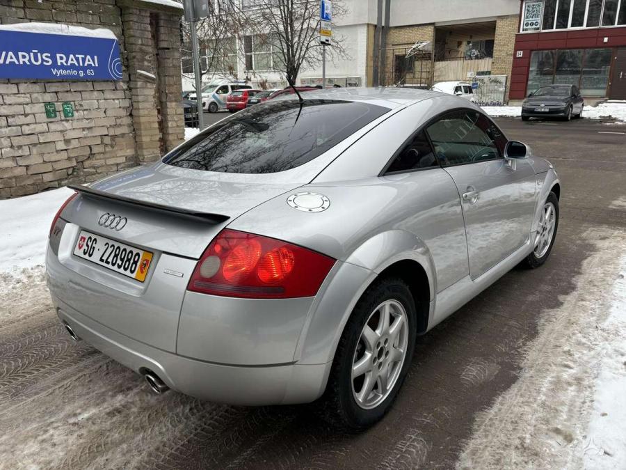 Pelēks Audi TT 1999 Viļņa, ar dzinēja tilpumu 1.80 L un nobraukumu 160 tūkst. km par 5650 €, foto 4 vietnē AUTOMOTO.COM.LV