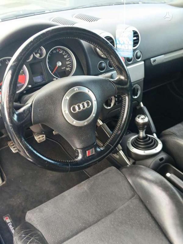 Audi TT 1998 in Kaunas on AUTOMOTO.COM.LV Grey Audi TT 1998 in Kaunas, with an engine capacity of 1.80 L and mileage of 205 thousand km for 3200 €, photo 7 on AUTOMOTO.COM.LV