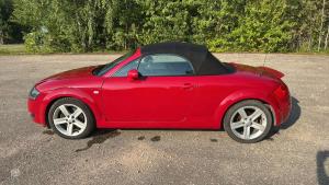 Sarkans Audi TT 2002 Ignalina, ar dzinēja tilpumu 1.78 L un nobraukumu 217 tūkst. km par 4500 €, foto 6 vietnē AUTOMOTO.COM.LV
