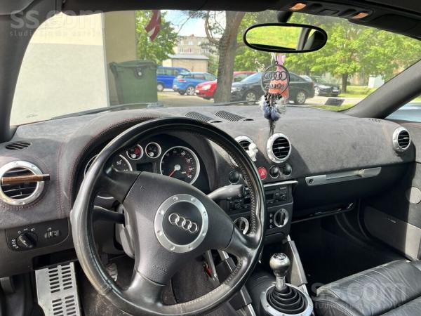 Red Audi TT 2005 in Preili, with an engine capacity of 1.80 L and mileage of 185 thousand km for 3200 €, photo 5 on AUTOMOTO.COM.LV