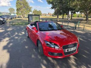 Sarkans Audi TT 2010 Kauņa, ar dzinēja tilpumu 1.80 L un nobraukumu 101 tūkst. km par 2950 €, foto  vietnē AUTOMOTO.COM.LV
