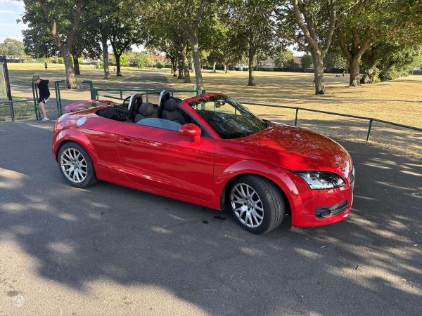 Red Audi TT 2010 in Kaunas, with an engine capacity of 1.80 L and mileage of 101 thousand km for 2950 €, photo 4 on AUTOMOTO.COM.LV