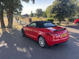 Red Audi TT 2010 in Kaunas, with an engine capacity of 1.80 L and mileage of 101 thousand km for 2950 €, photo 8 on AUTOMOTO.COM.LV