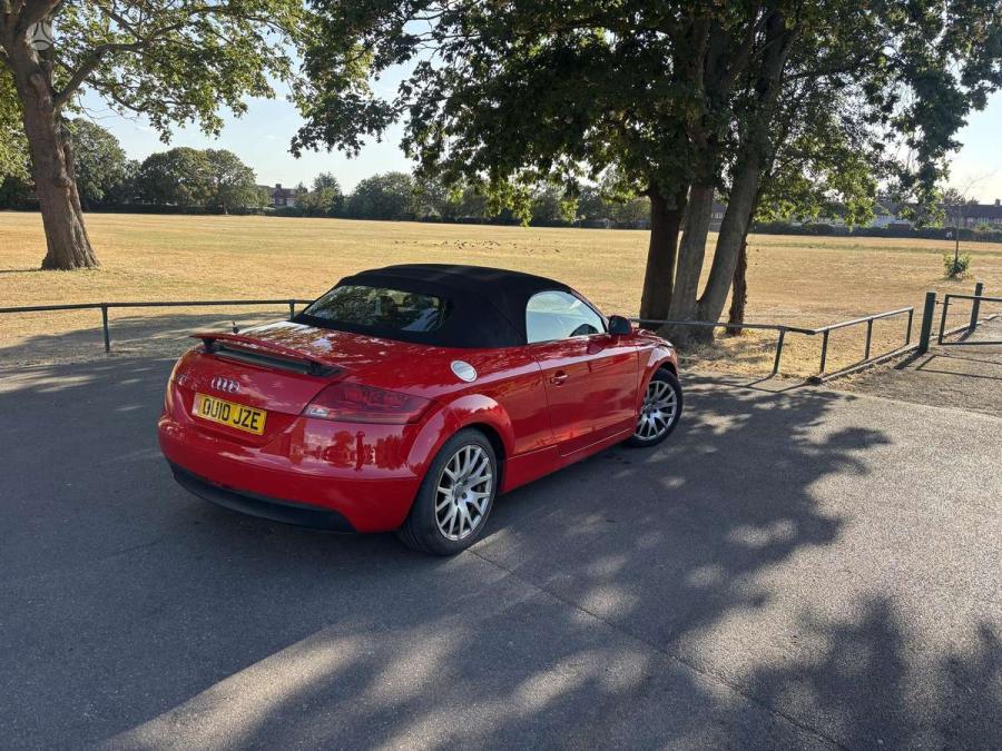 Red Audi TT 2010 in Kaunas, with an engine capacity of 1.80 L and mileage of 101 thousand km for 2950 €, photo 11 on AUTOMOTO.COM.LV