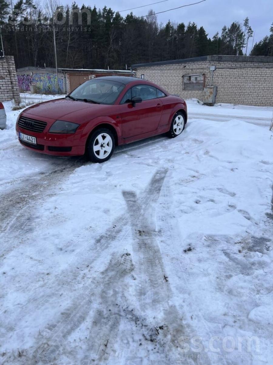 Sarkans Audi TT 2001 Jūrmala, ar dzinēja tilpumu 1.80 L un nobraukumu 467 tūkst. km par 3500 €, foto 4 vietnē AUTOMOTO.COM.LV