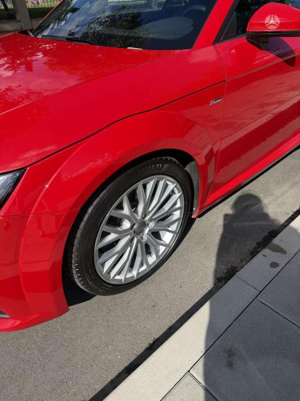 Red Audi TT 2015 in Vilnius, with an engine capacity of 1.98 L and mileage of 121 thousand km for 25500 €, photo 9 on AUTOMOTO.COM.LV